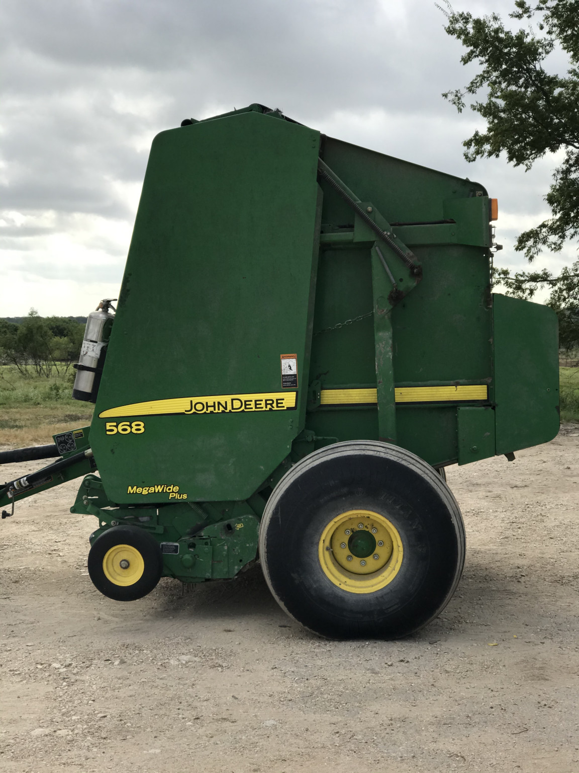 Hay Baling – Texas Salebarn