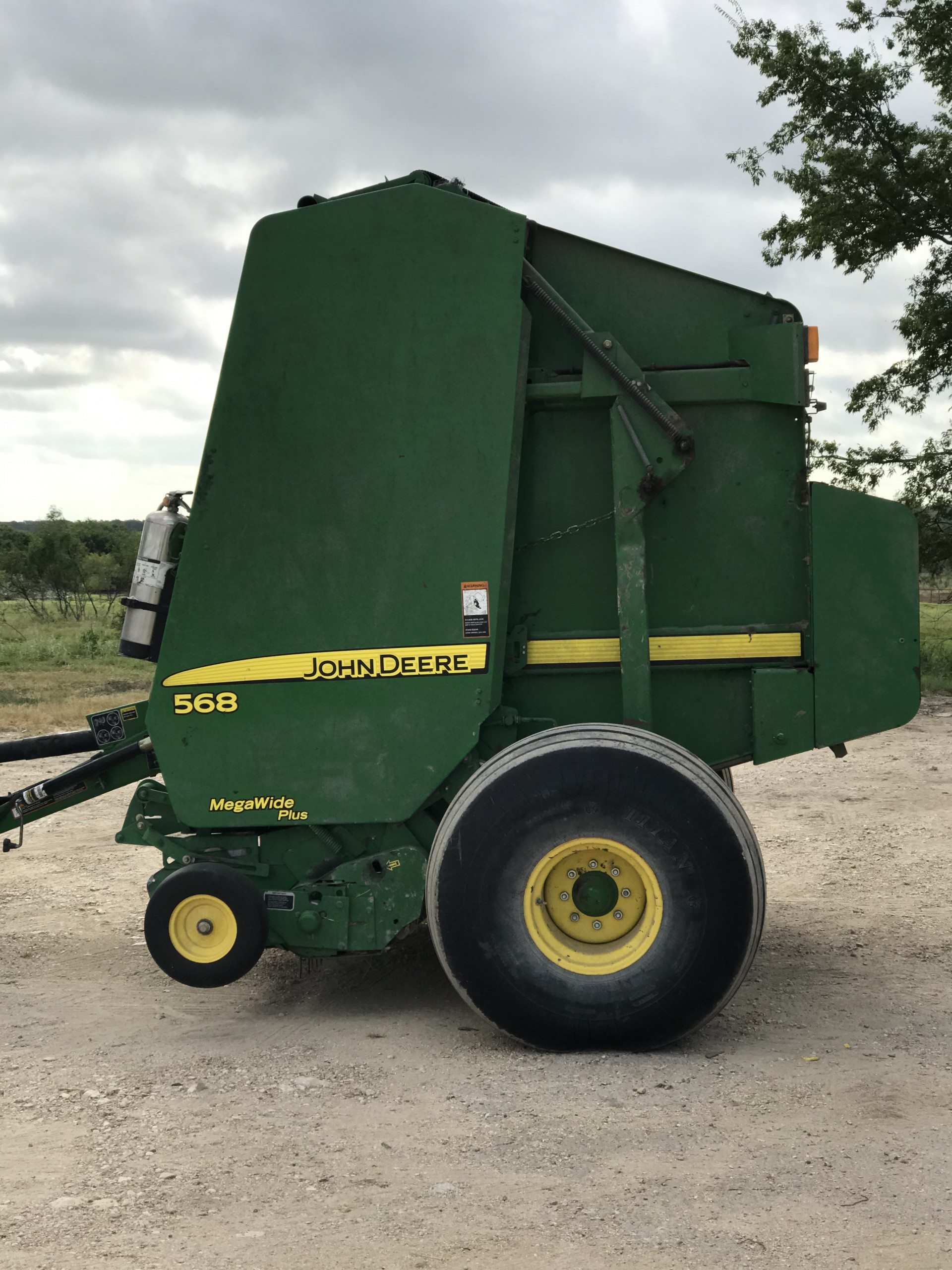 Hay Baling – Texas Salebarn